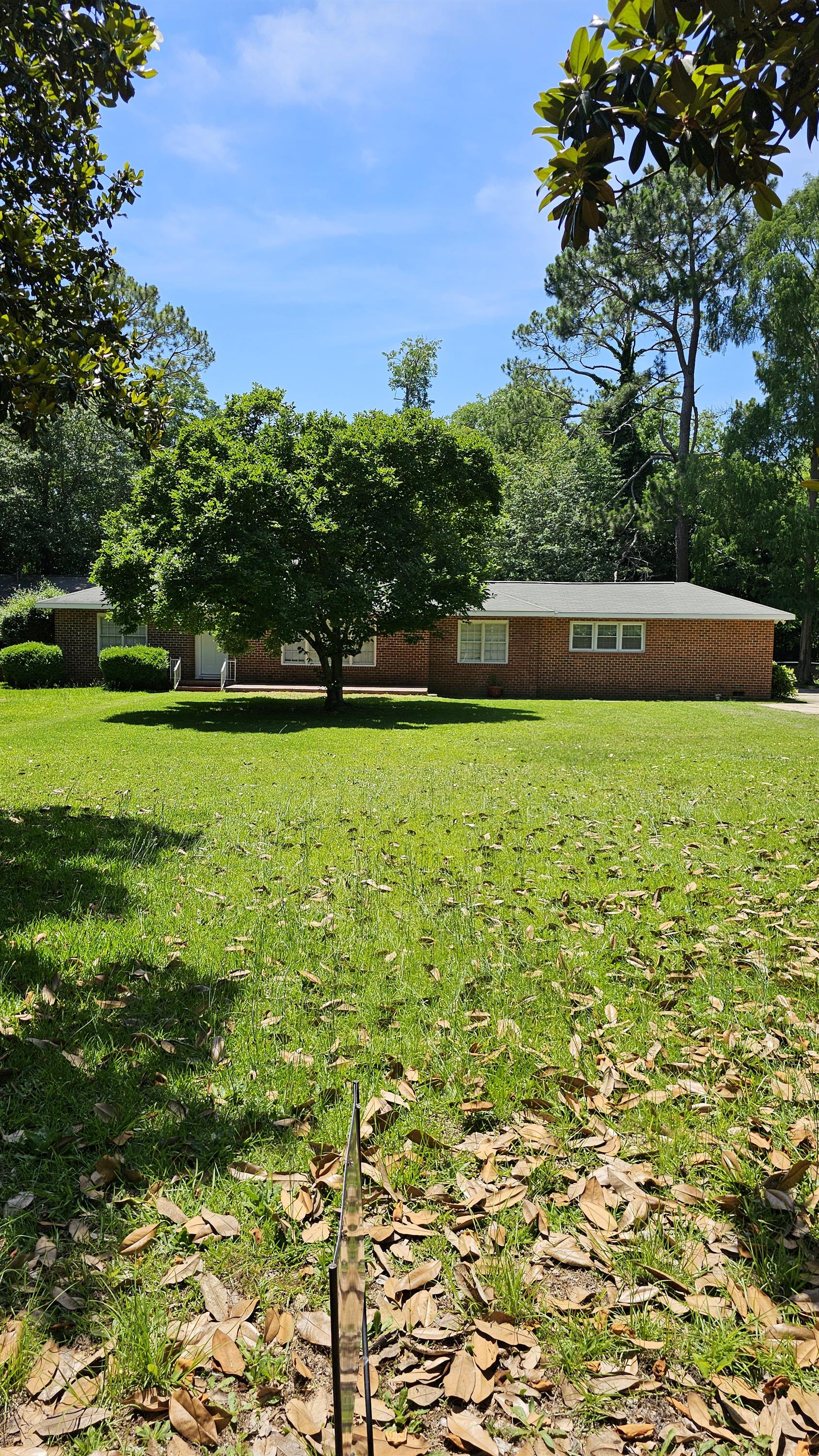 Home [landmarkrealtyperry.managebuilding.com]